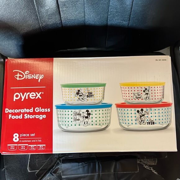 Pyrex | Kitchen | Pyrex Disney Set Of 8 Glass Food Storage | Poshmark